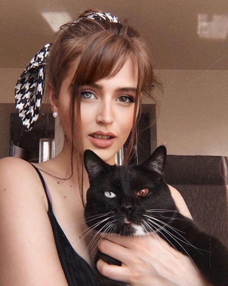 Supermodel Fashion Styles 2019-2020 – bestmakeuptips